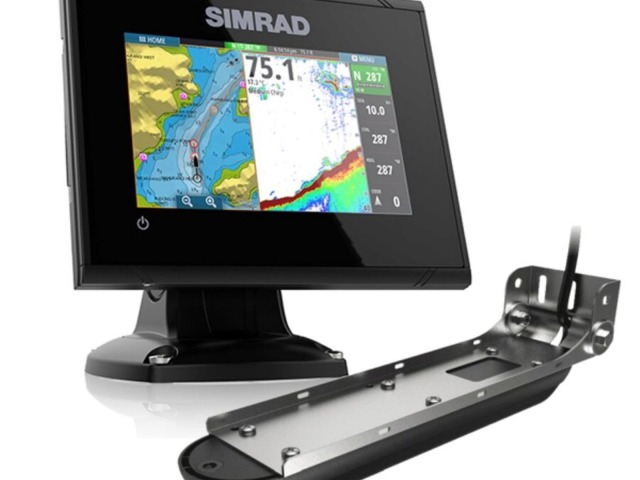 SIMRAD GO5 XSE Totalscan - Multifunction Chartplotter - With Transducer ...