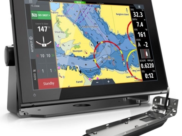 Simrad GO12 XSE 12 Inch Chart Plotter With Transom Mount 3-in-1 ...
